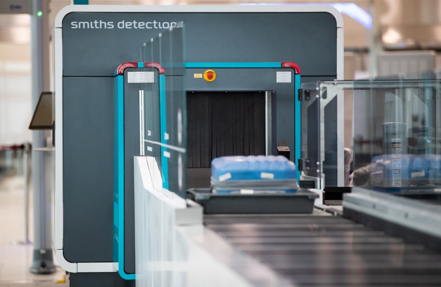 How Authorities Handle the ‘Problem Black Hole’ in Airport Security